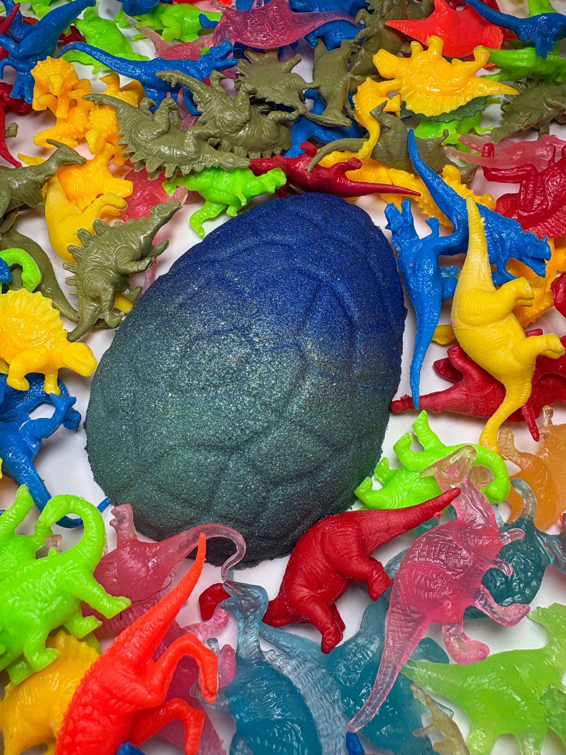 Hatching Dino Egg – Splish Splash Bath Bombs